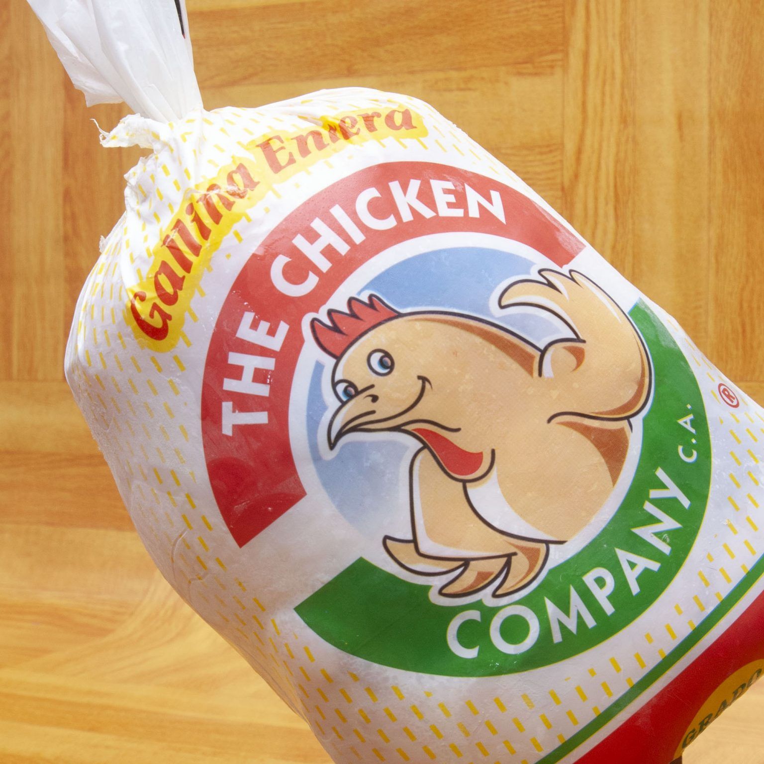 Pollo entero embolsado